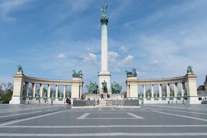 Budapest Pest side tour: Days of Glory - Key Points