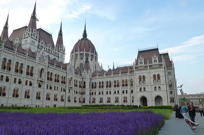 Budapest Pest side tour: Days of Glory - FAQ