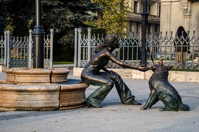 Budapest Private 4 Hour City Tour Experience with a car / van - FAQ