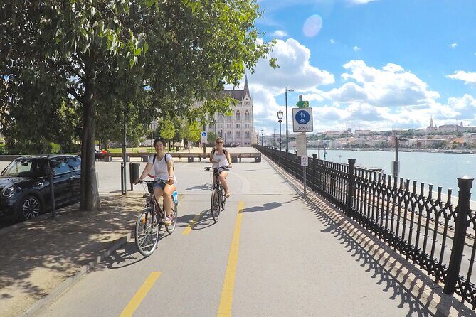 Budapest private Bike & e-Bike Tour with a drink - The Sum Up
