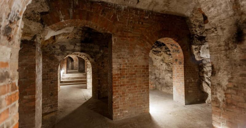 Budapest: The WWII Siege of Buda Castle & Bomb Shelter Tour - Why This Tour Stands Out