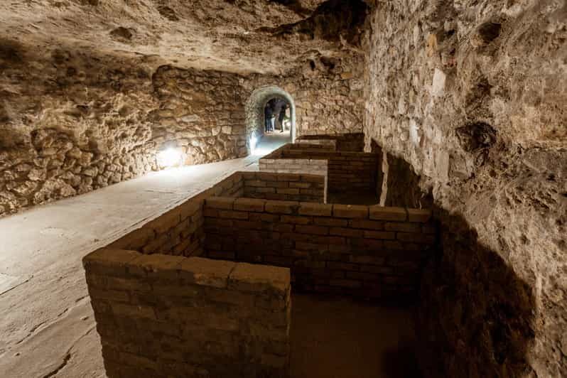 Budapest: The WWII Siege of Buda Castle & Bomb Shelter Tour - Who Should Consider This Tour?