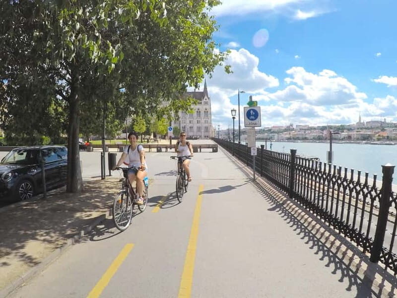 Budapest to Szentendre e-Bike Tour with a local guide - Discovering Budapest and Beyond: What to Expect