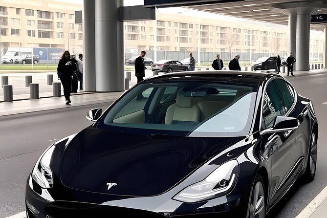 Budget airport transfer: Paris  CDG - Why Choose This Transfer at CDG?