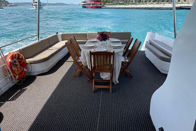 Budget Evening Cruise: Dinner, Live Shows & Party - Practical Details and Tips