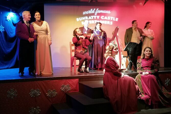 Bunratty Christmas Dinner and Show - A" Winter's Tale" - Exploring Bunratty Castle and Folk Park