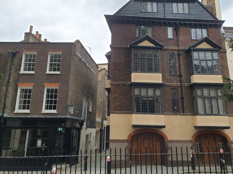 Burnings, Butchery & Black Death: London's Bloody Past - Key Points