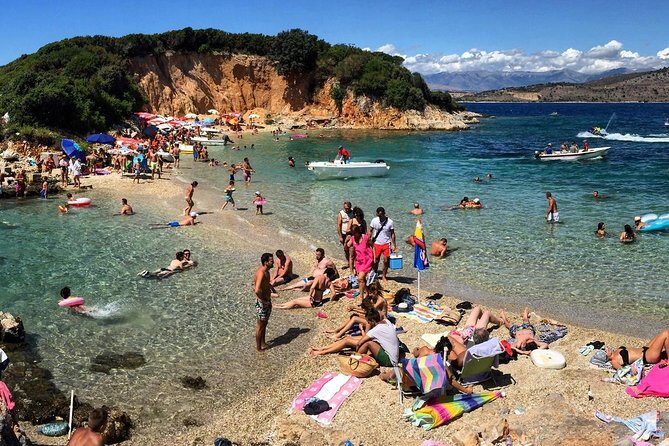 Butrint, Ksamil, Blue Eye, Lekuresi Castle. All-in-one daytrip. - Transportation and Group Dynamics