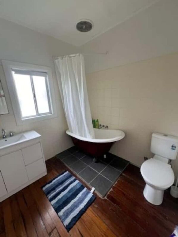 Byron Bay: 2-Day Surf Camp with Lessons, Stay and Breakfast - Who Should Consider This Tour?