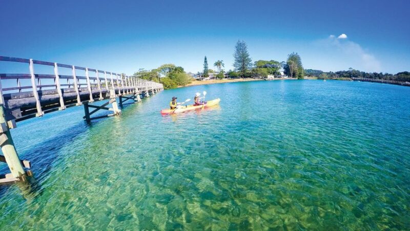 Byron Bay: Brunswick River Scenic Kayak Tour - Guides and Group Experience