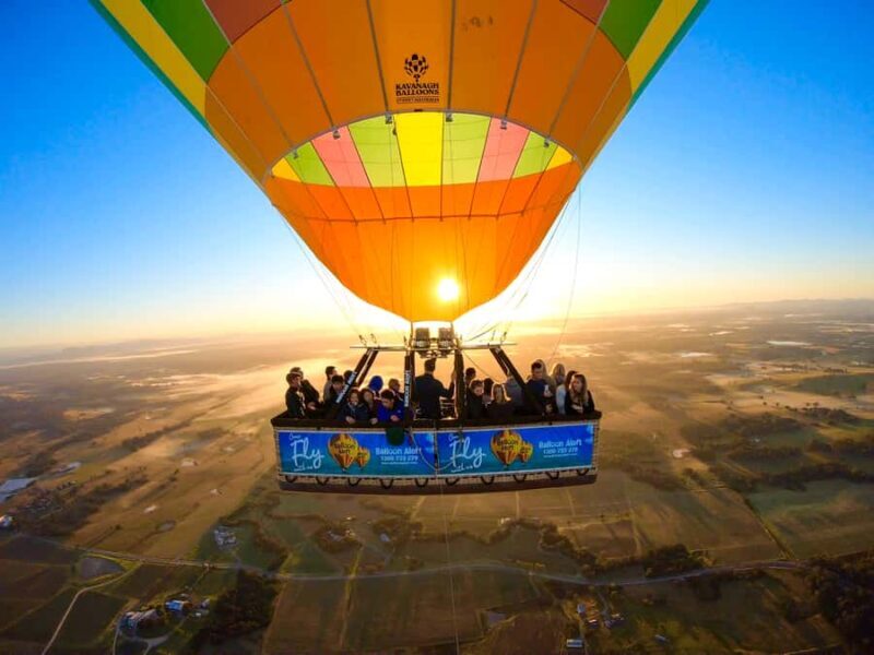 Byron Bay: Sunrise Hot Air Balloon Flight with Breakfast - Key Points
