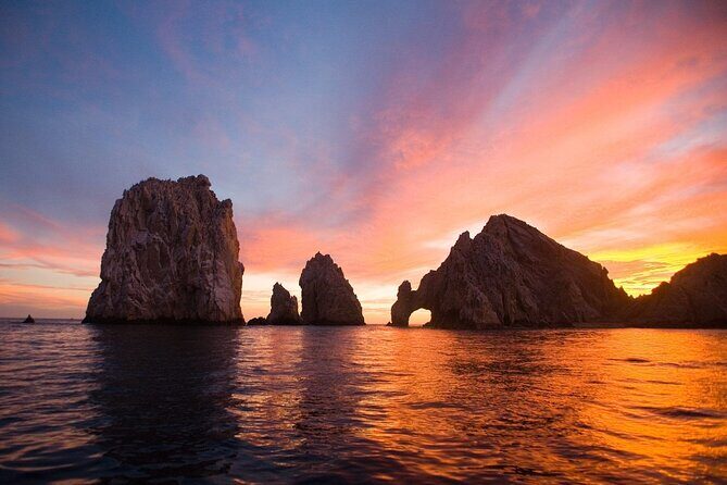 Cabo Arch Sunset Private Yacht Tour plus Dinner and Drinks - What to Expect in Terms of Practicalities  