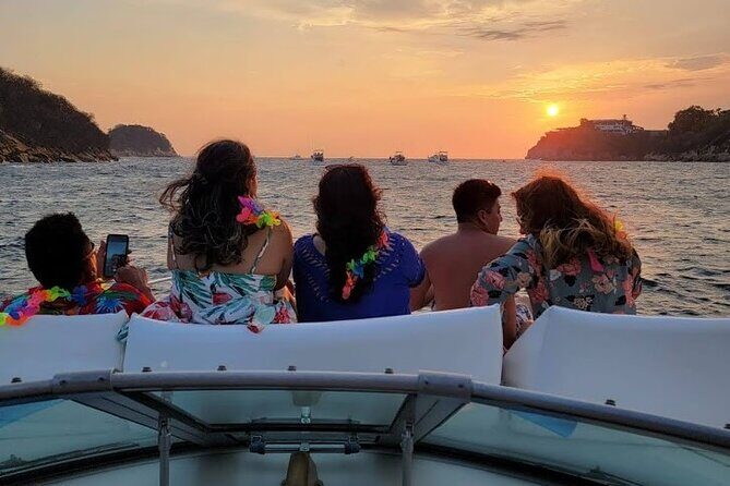 Cabo Arch Sunset Private Yacht Tour plus Dinner and Drinks - Authentic Insights from Reviewers  