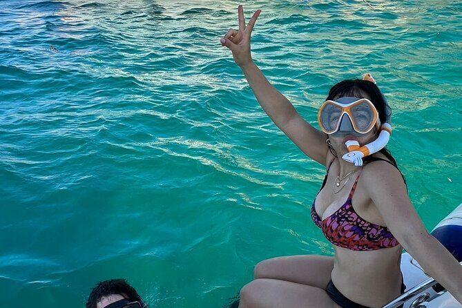 Cabo Catamaran Tour: Snorkeling & Unlimited Drinks Included - Snorkeling in Clear Waters