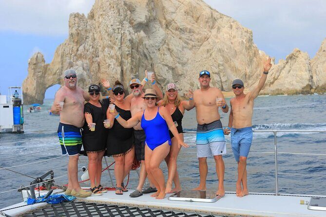 Cabo Catamaran Tour: Snorkeling & Unlimited Drinks Included - What Reviewers Say