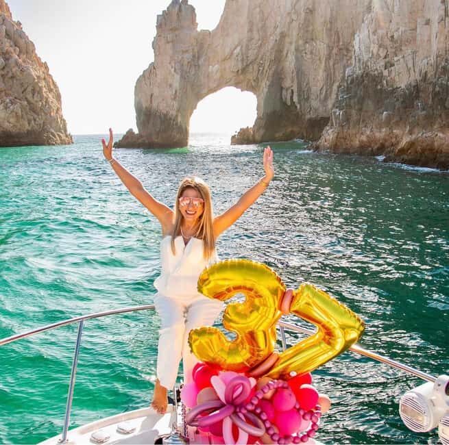 Cabo Private Yacht Cruise with Snorkeling and Swim Stop - Key Points