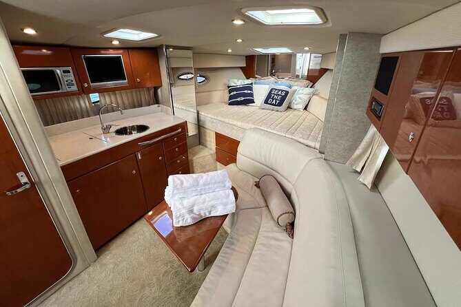 Cabo San Lucas 34ft Private Yacht with Drinks Included - Frequently Asked Questions