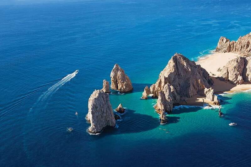 Cabo San Lucas: glass-bottom boat ride to "End of the Earth" - Key Points