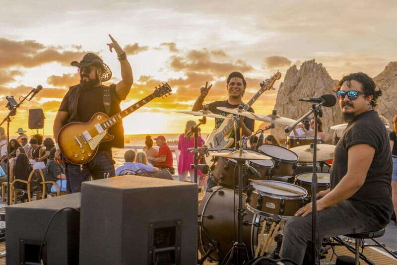 Cabo San Lucas: Sunset Premier Dinner & Show Cruise - Entertainment: Music and Cultural Shows