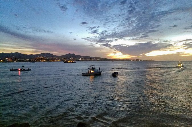 Cabo Shuttle Transportation round tríp prívate shuttle 1 to up 5 people - Who Is This Shuttle Best For?