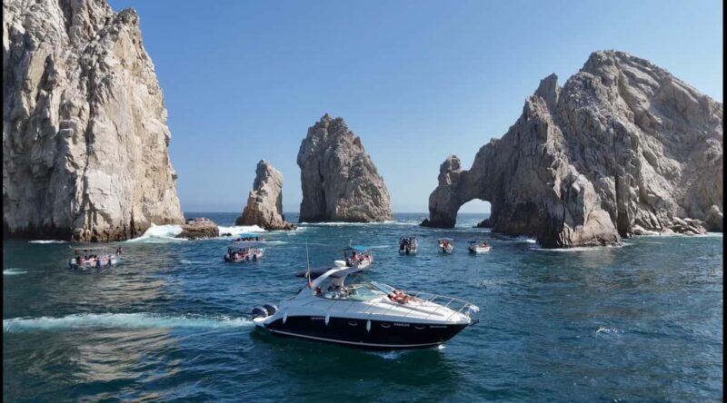 Cabo: Sunset Arch Yacht Tour - Dinner & Drinks up to 18 ppl - Key Points