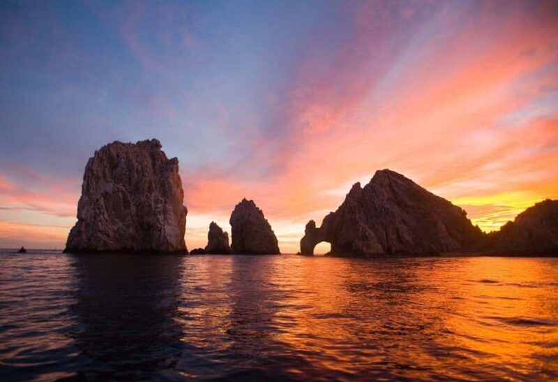 Cabo: Sunset Arch Yacht Tour - Dinner & Drinks up to 18 ppl - Who This Tour Is Perfect For
