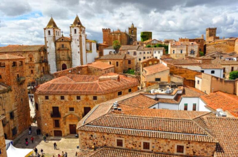 Cáceres: Guided Tour + Entrance to Monuments + Tasting - What You Should Know Before Booking