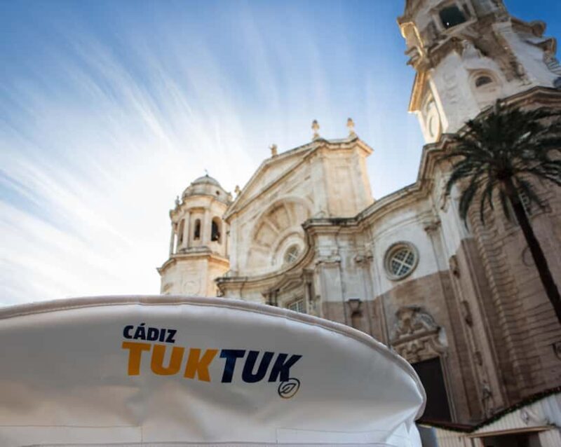 Cádiz TukTuk Tour with Audioguide - Key Points