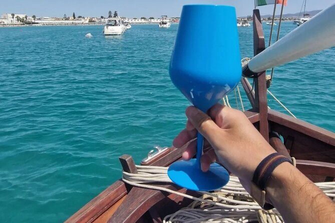 Cagliari Gulf Boat tour : 5 stops, snorkeling & local aperitif - FAQ