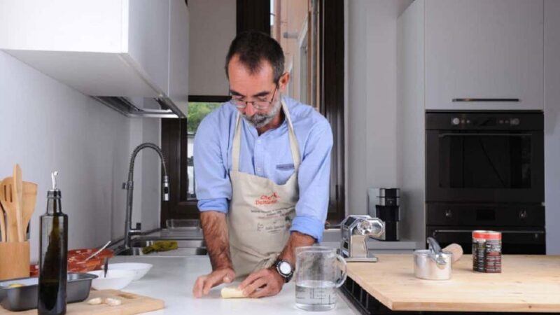 Cagliari: Sardinian Cooking Class with Meal and Drinks - Key Points