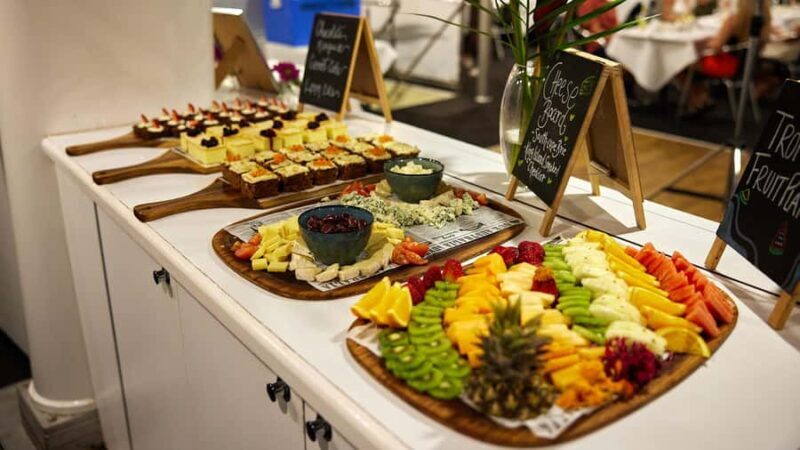 Cairns: Spirit of Cairns Dinner Cruise - Key Points