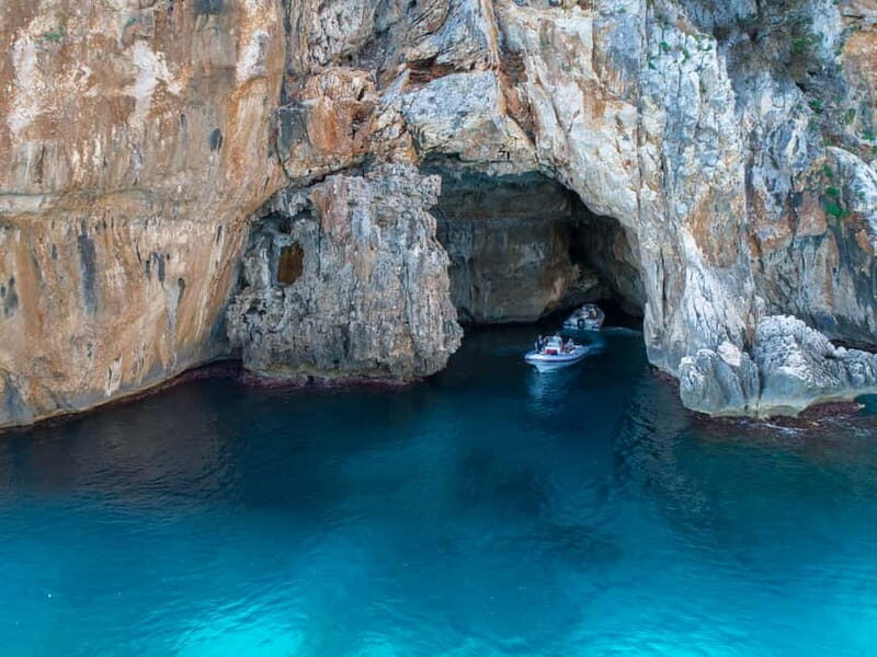 Cala Gonone: Dinghy Excursion to C. Mariolu and C. Goloritzè - Introduction to the Dinghy Experience in Sardinia