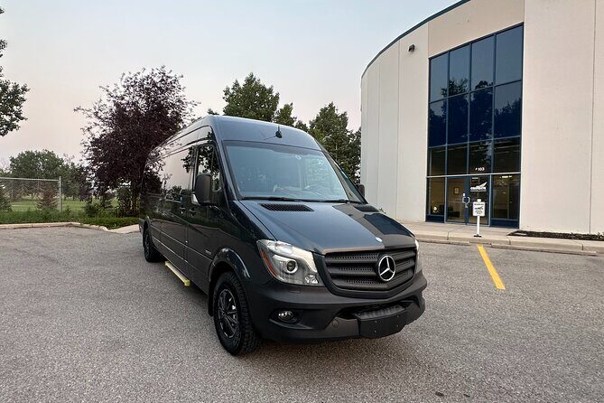 Calgary Airport Express to Banff via Canmore - Transportation and Comfort