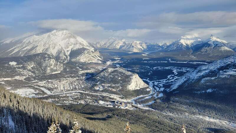 Calgary: Canmore, Banff, Lake Louise - Gondola Included - An in-depth look at the experience