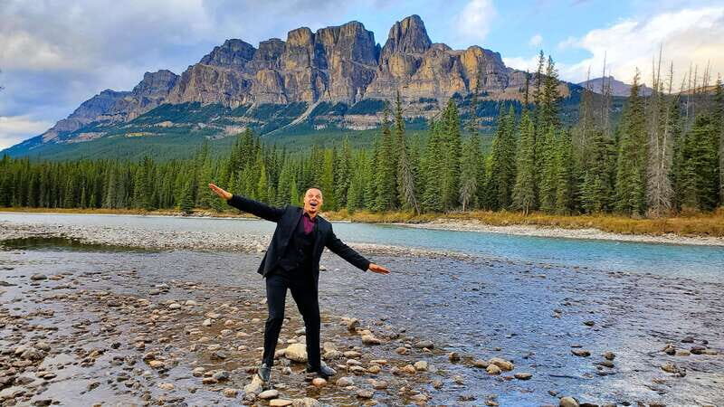 Calgary: Glaciers, Mountains, Lakes, Canmore and Banff Tour - Key Points
