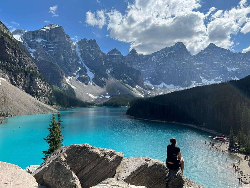 Calgary: Lake Louise, Moraine Lake, & Emerald Lake Tour - Key Points