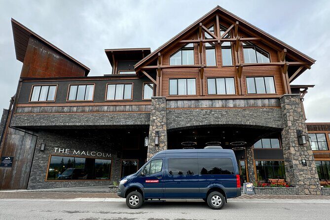 Calgary YYC Airport: Hassle-free Private Transfer to Lake Louise - The Ride: What You Can Expect