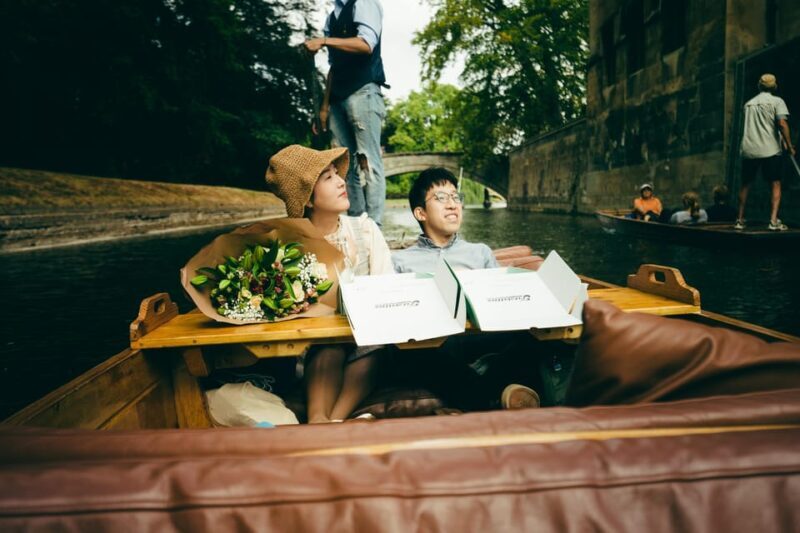Cambridge: Shared Punting Tour with Guide - Comfort and Convenience: Little Extras Make a Difference