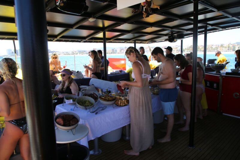 Cambrils: Catamaran Cruise with Drinks and BBQ Lunch Option - The Experience: What the Reviews Reveal