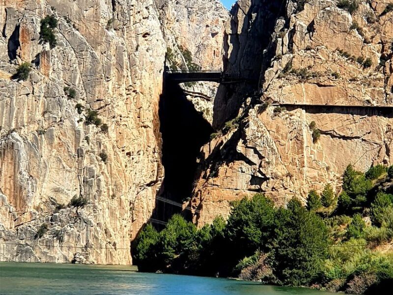 Caminito del Rey & White Village Tour with Tapas from Málaga - A Well-Organized Full-Day Adventure