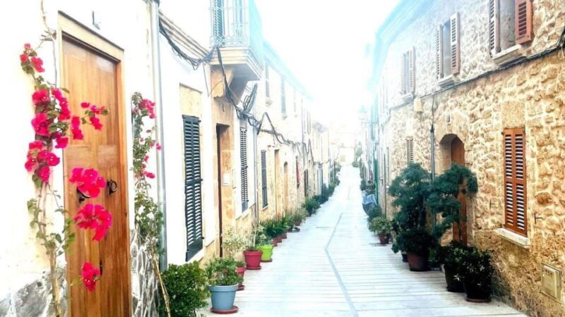 Can Picafort: FunForTwo, couple adventure game and city walk - A Fun and Unique Way to Explore Can Picafort