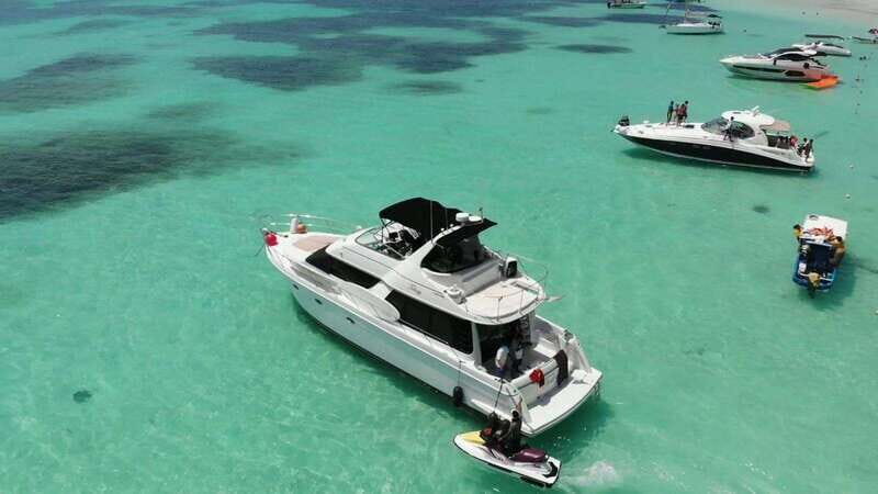Cancun: 4-hour 55ft Luxury Yacht Rental with Food and Drinks - Exploring the Experience