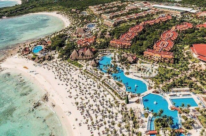 Cancun Airport and Barceló Maya Colonial Private Shuttle - The Pickup and Drop-off Experience