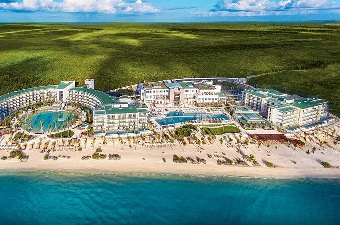 Cancun Airport and Haven Riviera Cancún Private Shuttle - Who Should Consider This Service?