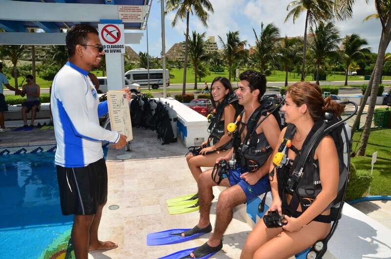 Cancun: Aquaworld Scuba Diving School - An In-Depth Look at the Cancun Aquaworld Scuba Experience