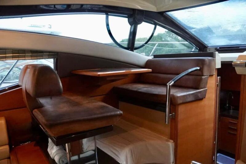 Cancun: Azimut 47 Fly Private Yacht - 6 hours to Isla Mujeres - FAQs