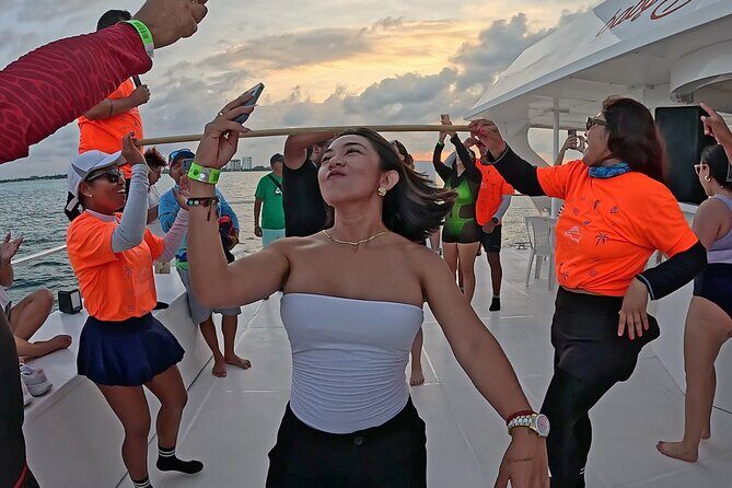 Cancun Baby Dancer Catamaran Party - Mexican Flavors and Unlimited Drinks
