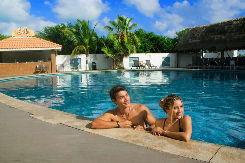 Cancún: Dolphin Encounter on Isla Mujeres with Buffet - The Experience from the Reviews