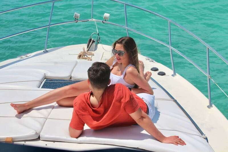 Cancun: Exclusive Sea Ray Express Bridge for 14 people - Who Should Consider This Tour?