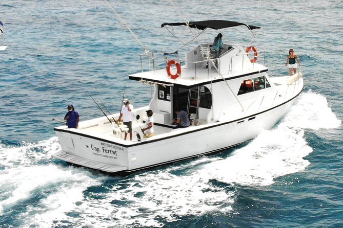 Cancun fishing charter if you don't fish you don't pay 46ft yacht 12pax 25P14 - Key Points